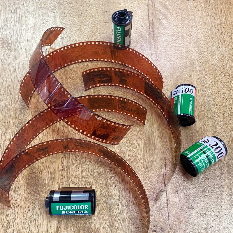 REVELADO Y ESCANEADO COLOR - Wonder Photo Shop